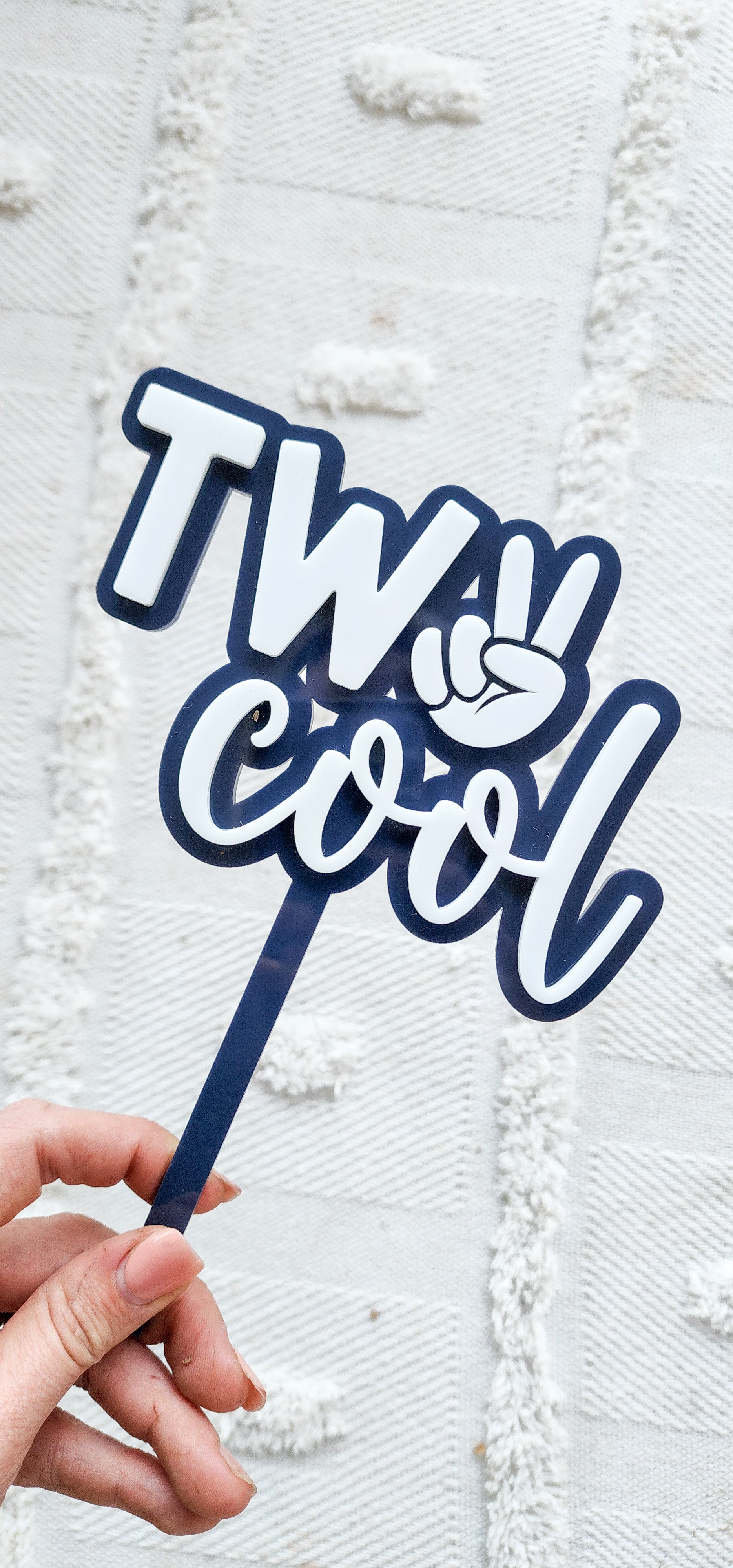 Two cool cake topper – Love, Abby